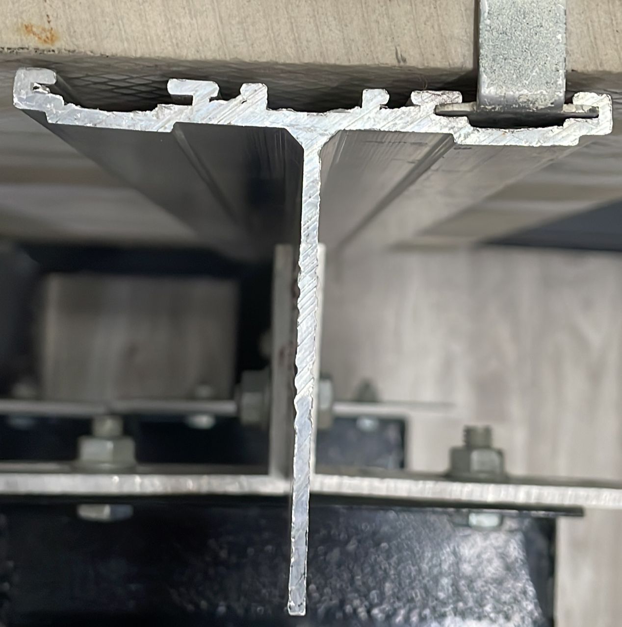 aluminum profile frame less and runner 218 brench